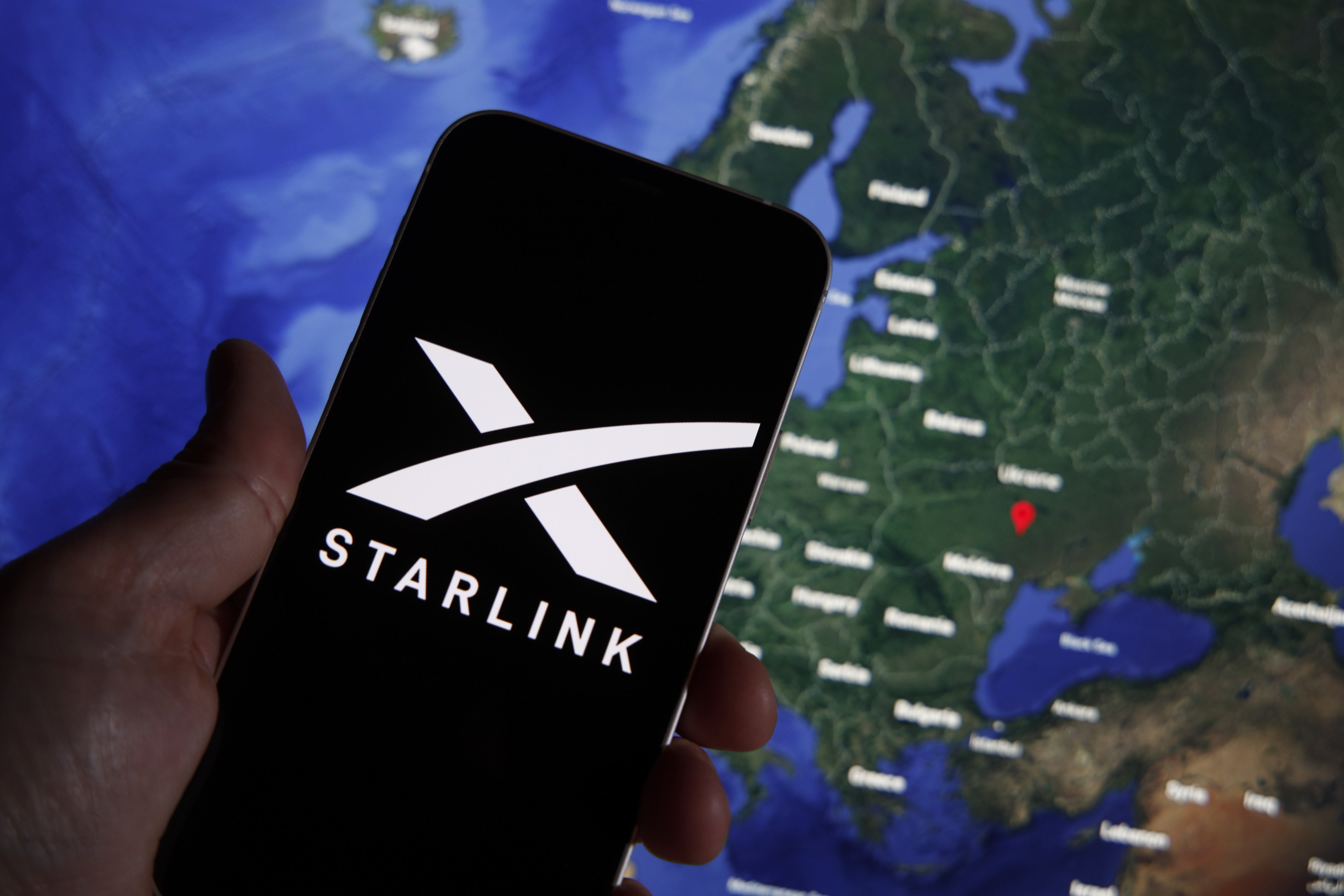 Конгрес США розслідуватиме можливий незаконний експорт систем Starlink до росії. Читайте на UKR.NET